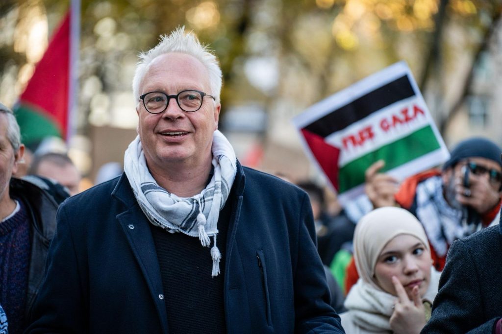 Mutiny! Peter Mertens in interview - Liberation